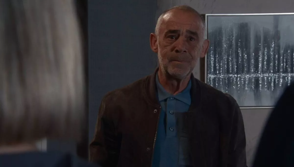 SHOCK REVEAL!!! Corrie's Kevin 'knows' about Abi and Carl as fans 'work ...