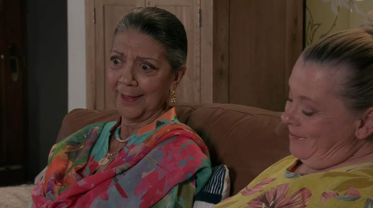 VIEWERS IN SHOCK!!! Coronation Street fans stunned as they work out where they’ve seen Aunty ...