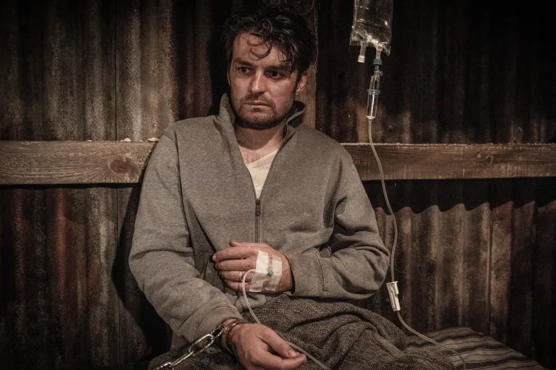 HOTTES NEWS TODAY!!! Lawrence Robb, who plays Mackenzie Boyd, drops a ...